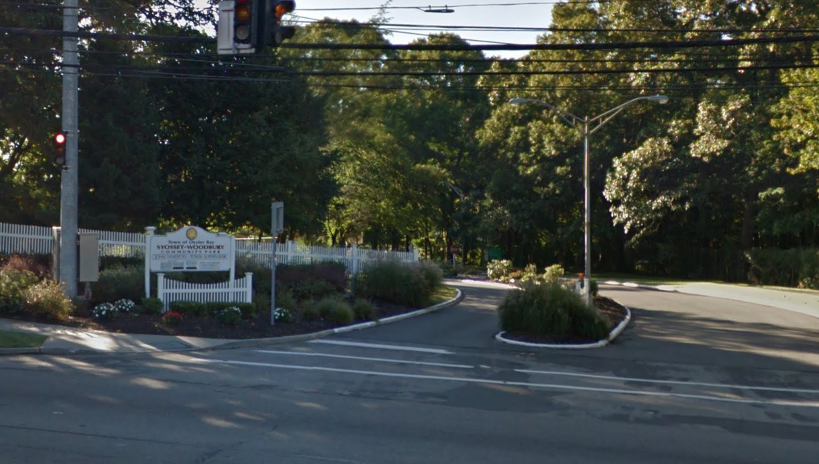 Man Dies After Being Pulled From Pool at Syosset-Woodbury Community ... Man Dies After Being Pulled From Pool at Syosset-Woodbury Community ...