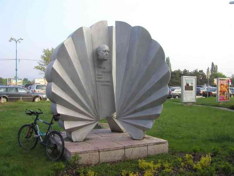 An Unsung Hero: Štefan Banič, Inventor of the Military Parachute - West ...