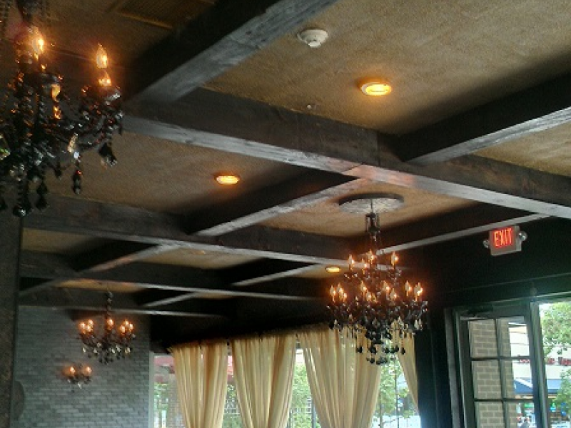 Reclaimed Barn Wood Decor, Ceiling Beams, Mantels, Wide Plank Flooring ...