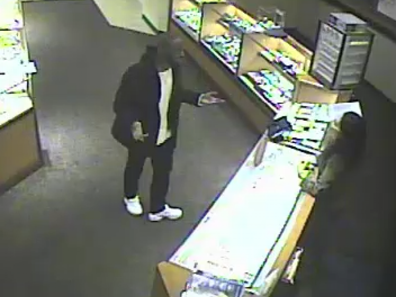 Images Released Of Suspect In Town Center Mall Robbery Kennesaw Ga Patch 5435
